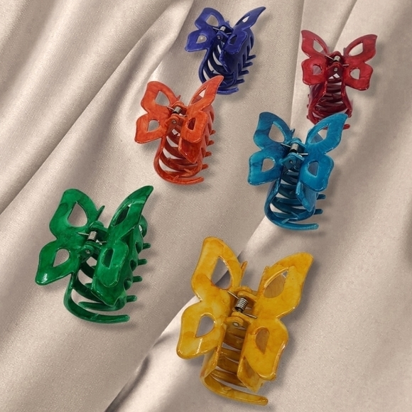 stephanieescate | Accessories | Butterfly Y2k Watercolour Claw Clips ...